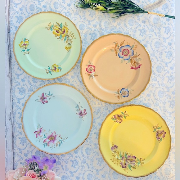 Rosina | Dining | Vintage Set Of 4 Cottage Plates Perfect For A Tea ...